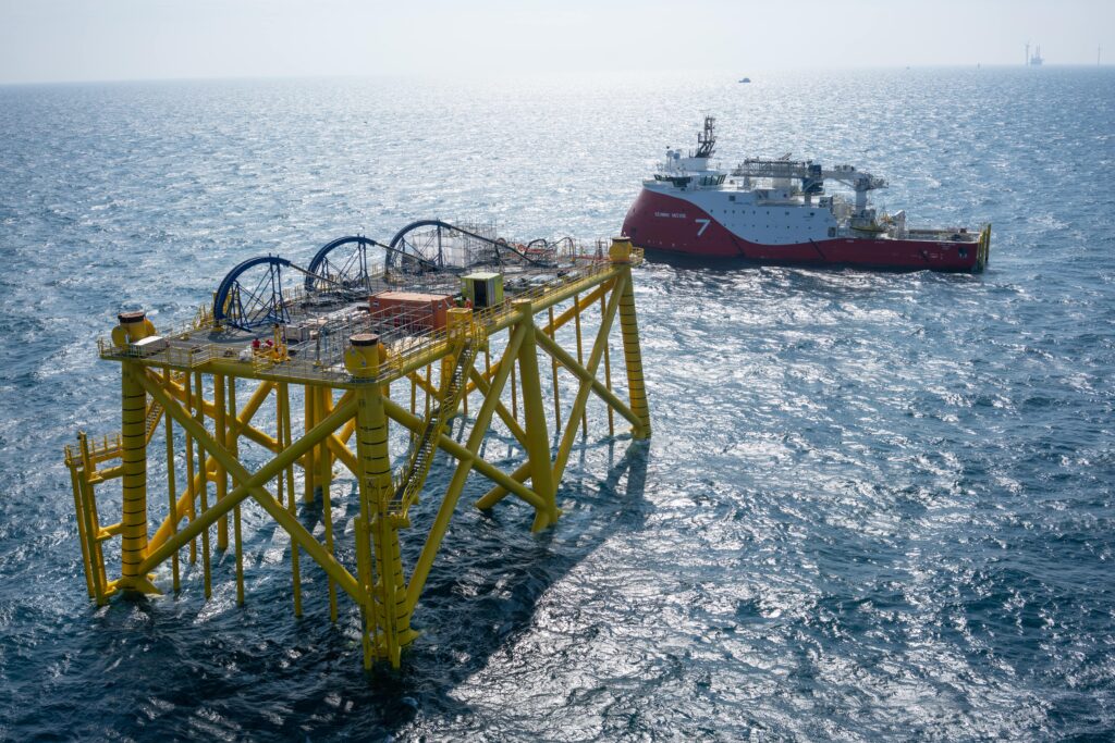 Sumitomo Electric and Seaway 7 collaborate on Offshore Wind Farm ...